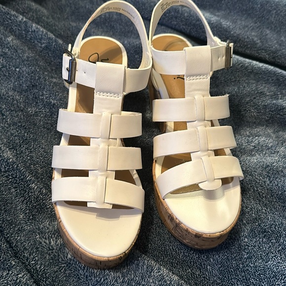 Shoes | White Platform Wedge Sandals | Poshmark